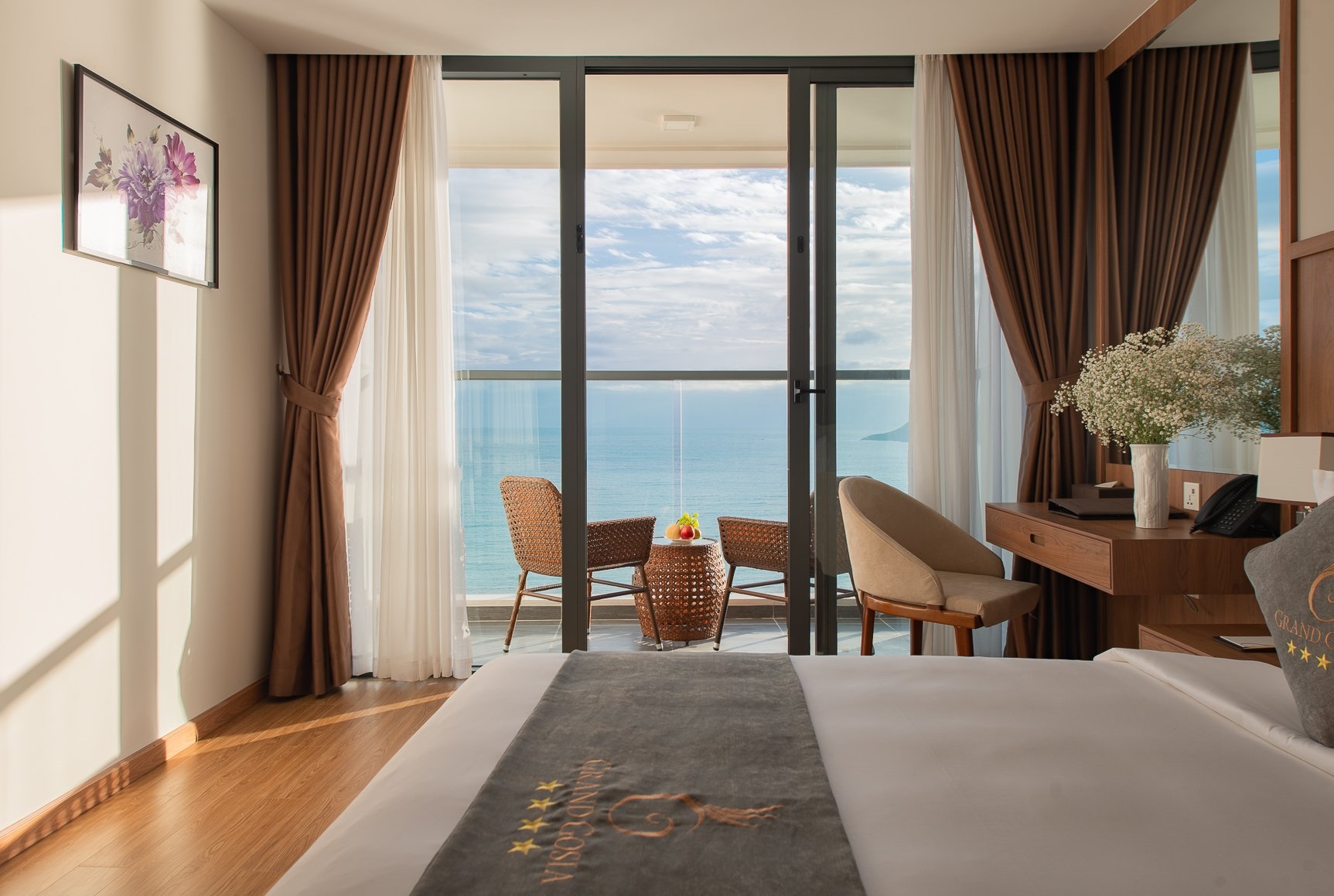 Premier Deluxe Ocean View - Grand Gosia Hotel